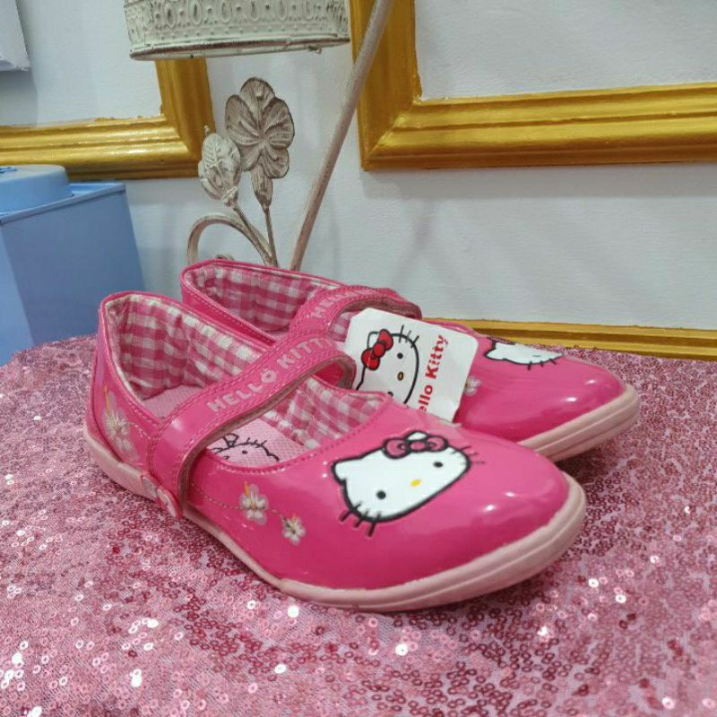 Jual Sepatu Merk Ando X Hello Kitty / Sepatu Sekolah / Sepatu Hello ... Jual Sepatu Merk Ando X Hello Kitty / Sepatu Sekolah / Sepatu Hello ...