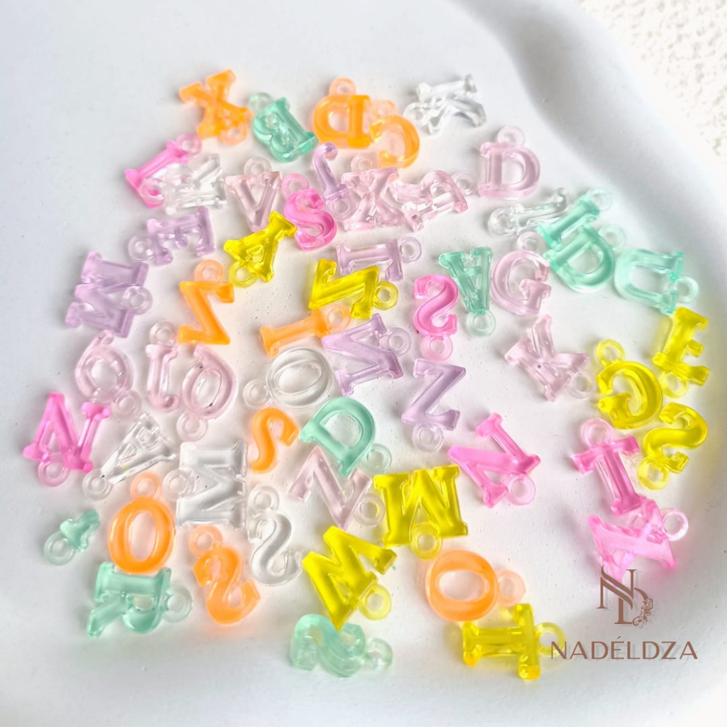 Jual Manik Mote Charm Huruf Bening Transparan (25gr) | Shopee Indonesia