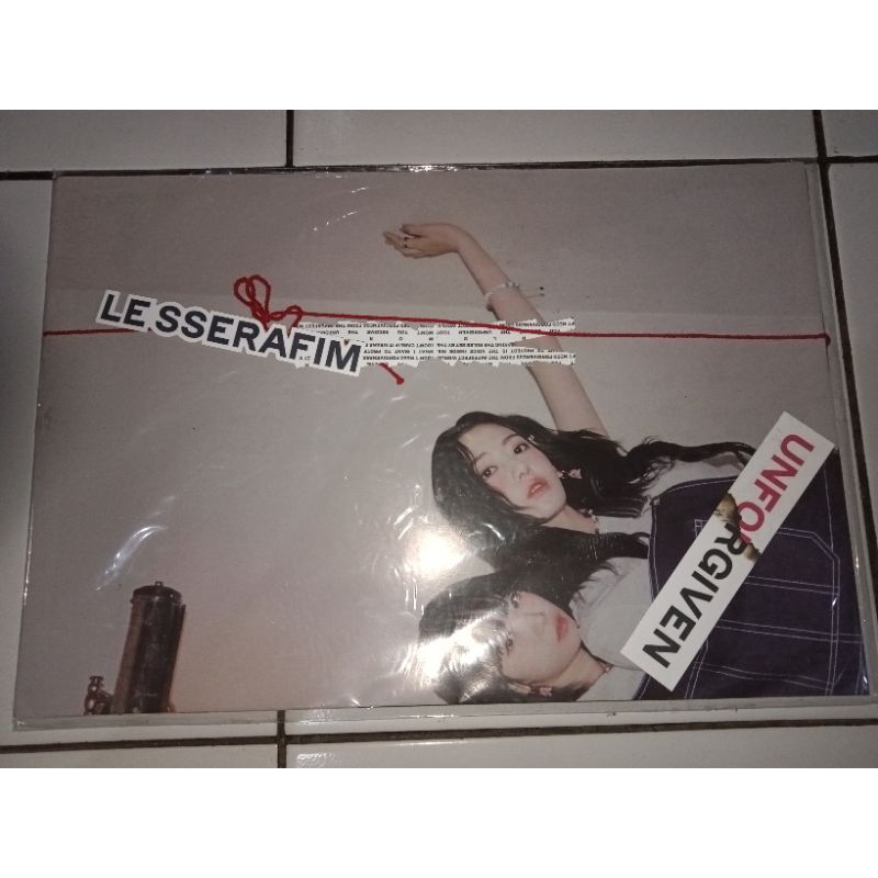 Jual LESSERAFIM UNFORGIVEN ALBUM WEVERSE / LESSERAFIM ALBUM ONLY ...