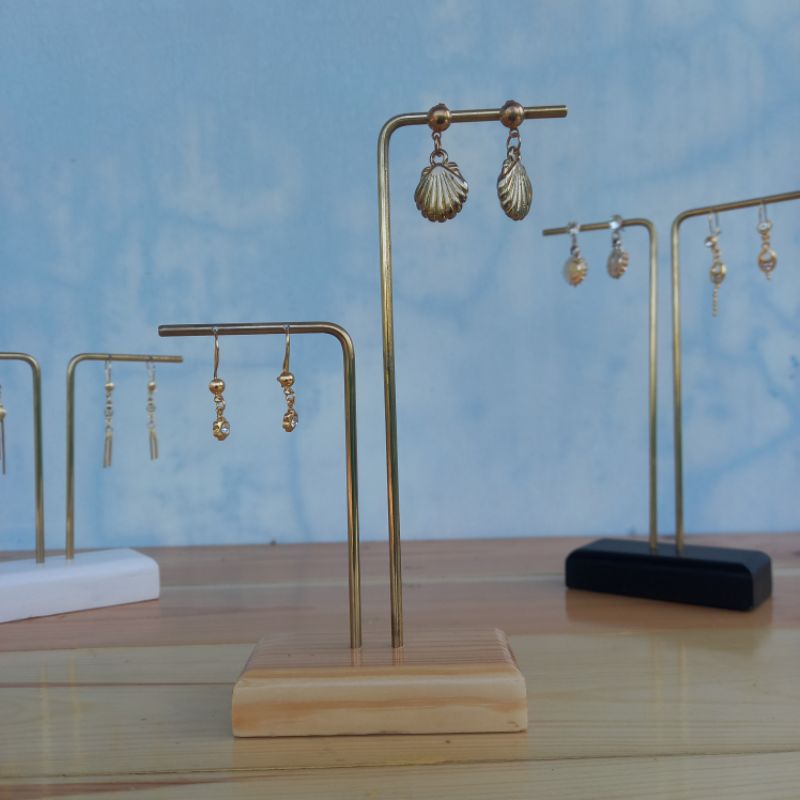 Jual Tempat memajang anting lubang (earings stand holder) doble L ...