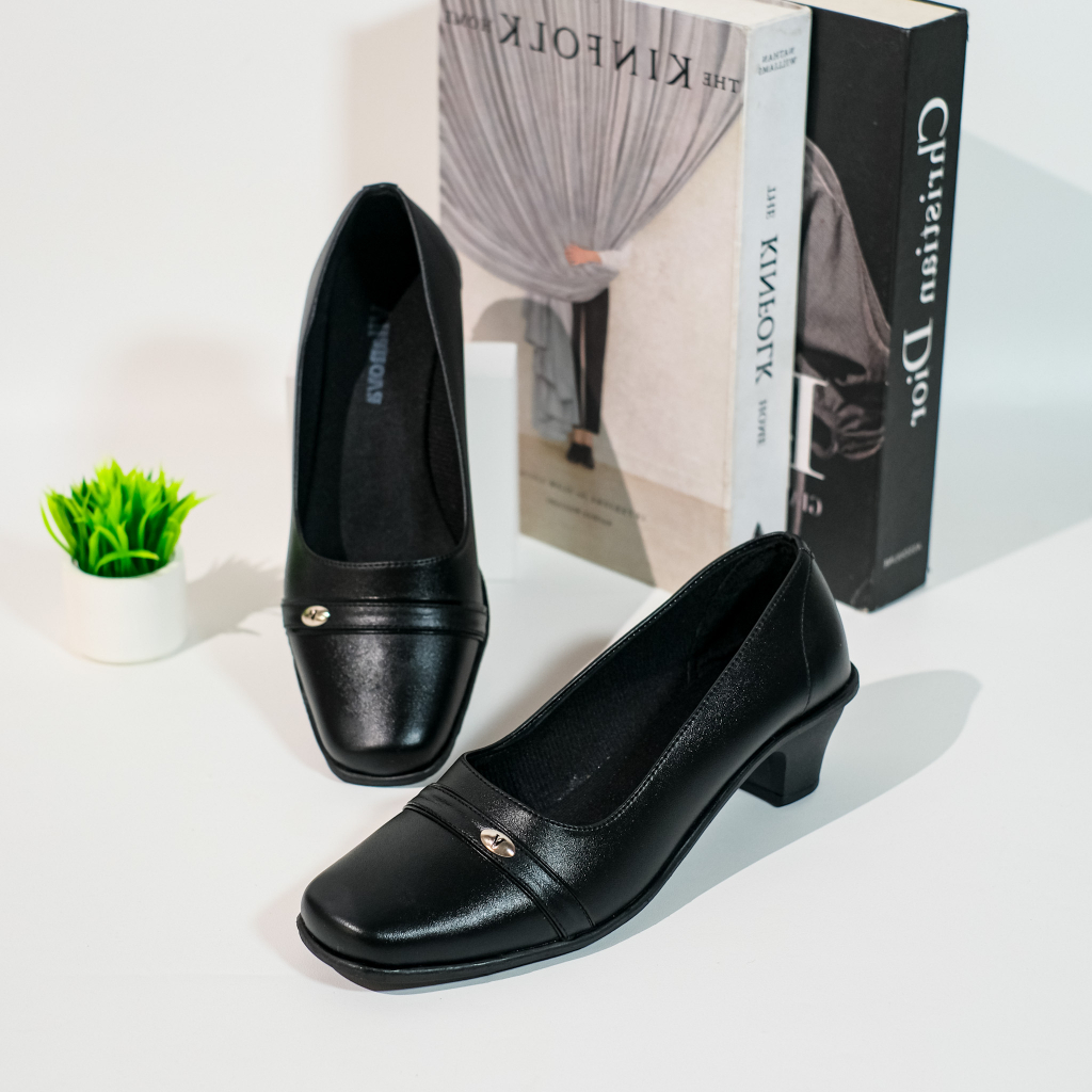 Jual DEKHA SEPATU PANTOFEL SLIP ON HITAM FORMAL KERJA GURU KULIAH ...
