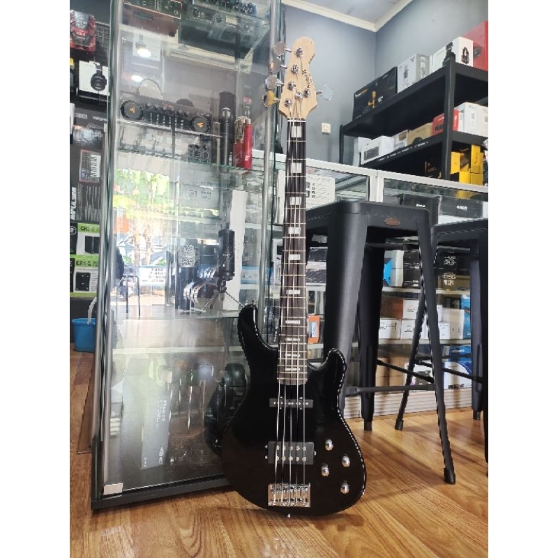 Jual Stinger Jazz Bass 5 Senar // 5 string Black | Shopee Indonesia