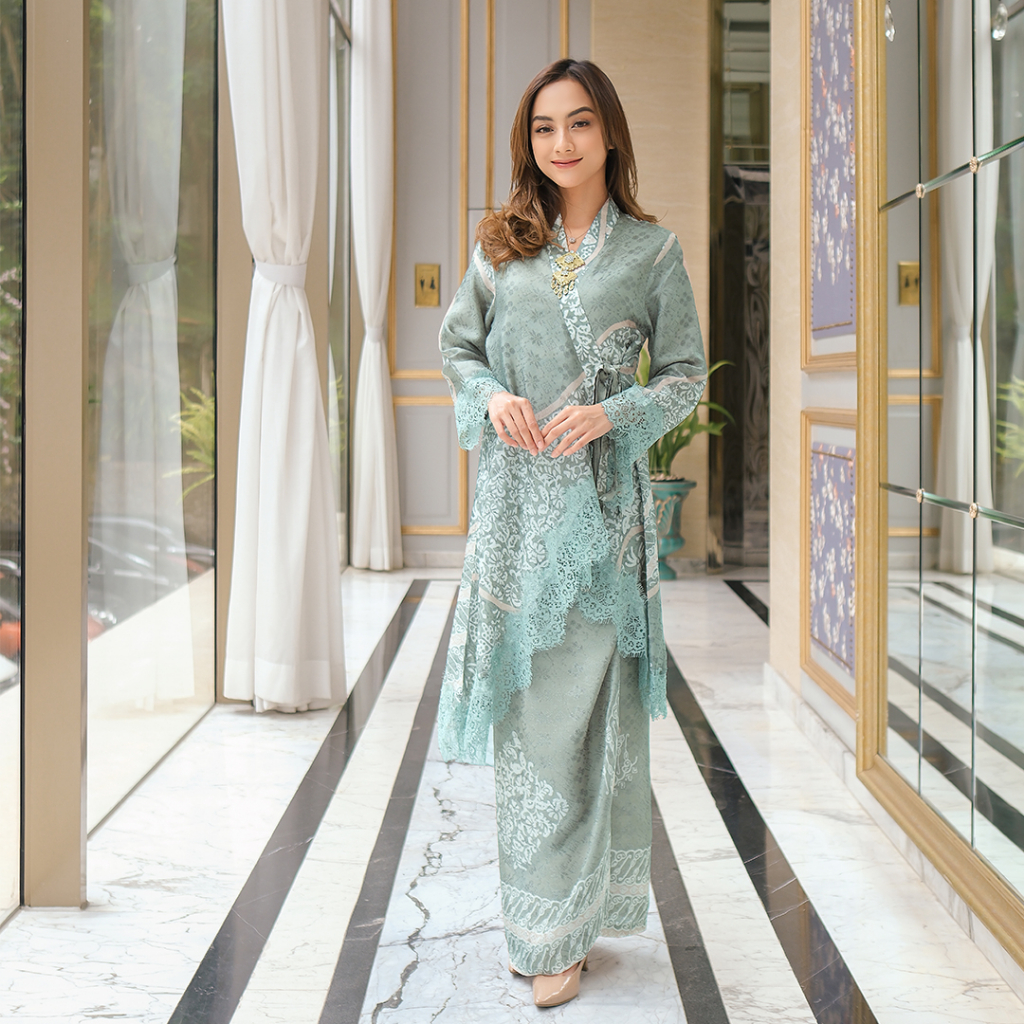Jual KIMONO Set Blouse Batik Kimono dan Rok Lilit Batik Modern | Shopee ...