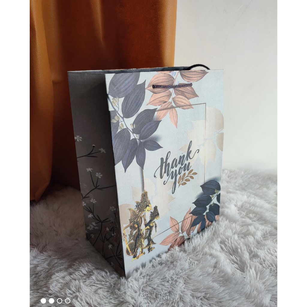 Jual PAPERBAG MOTIF / paperbag batik uk 20x10x25 / paper bag | Shopee ...