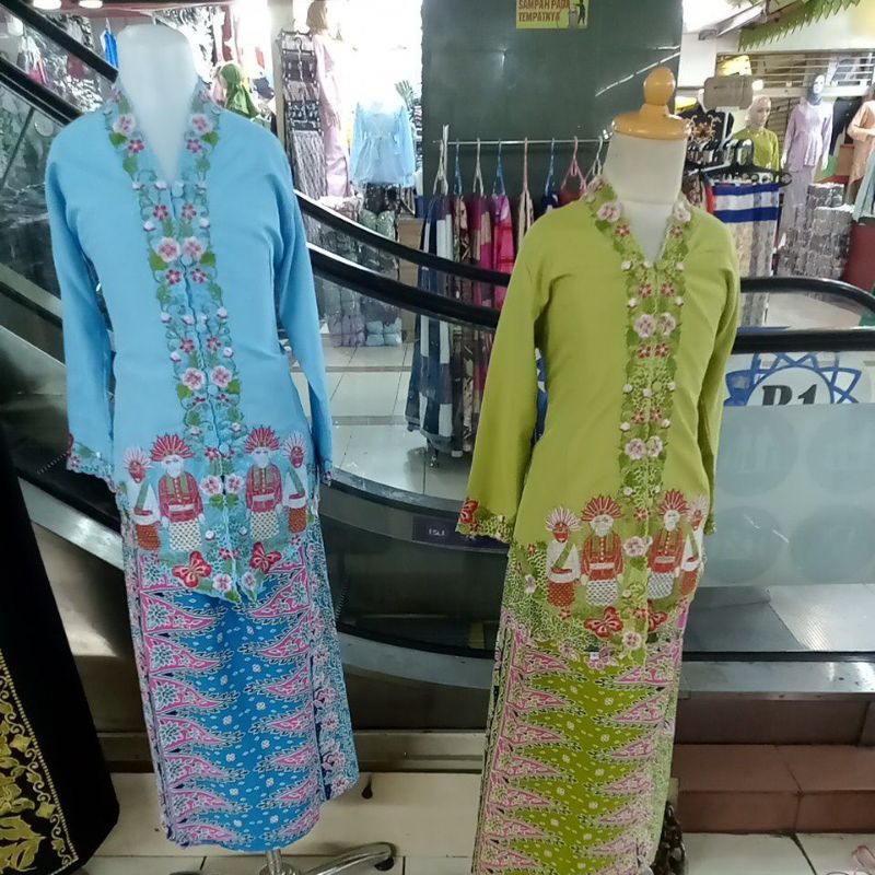 Jual ROK BETAWI ANAK//ROK BAWAHAN KEBAYA ENCIM// ROK ANAK-ANAK 5-14 ...
