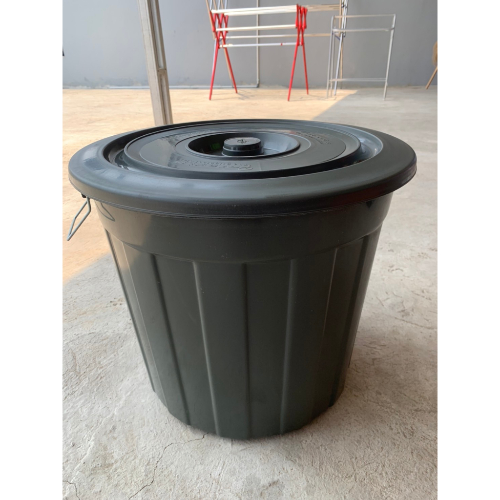 Jual EMBER HITAM POLARIS DAN TUTUP 60 LITER / TONG HITAM SERBAGUNA ...