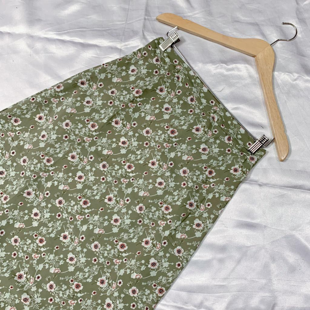Jual FLORA ROK KOREAN STYLE/ROK MOTIF BUNGA BUNGA KECIL / ROK A LINE ...