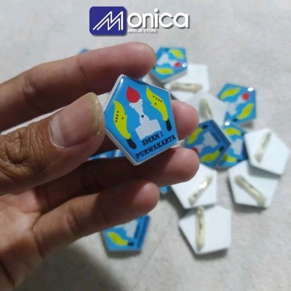 Jual Pin akrilik resin, bross akrilik resin, pin custom, bross custom ...