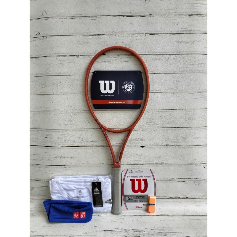 Jual [ RAKET TENIS LAPANGAN BARU WILSON BLADE ROLAND GARROS 2022 / 305 ...