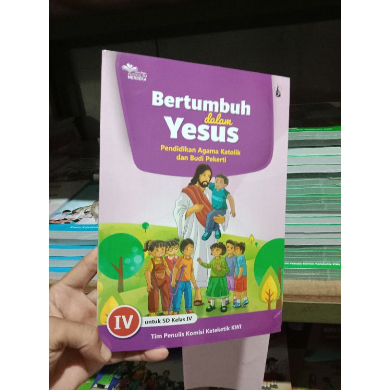 Jual BERTUMBUH DALAM YESUS , PENDIDIKAN AGAMA KATOLIK SD KELAS 4 | Shopee Indonesia