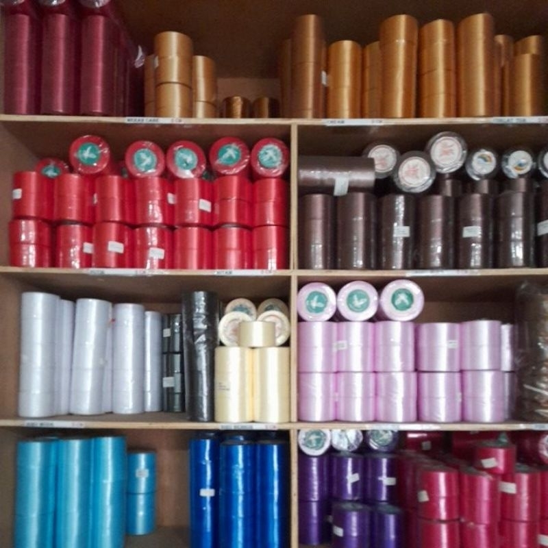 Jual PIta Satin Warna Ukuran 2 inch 5cm Per Roll Pita Kado Pita Hias ...