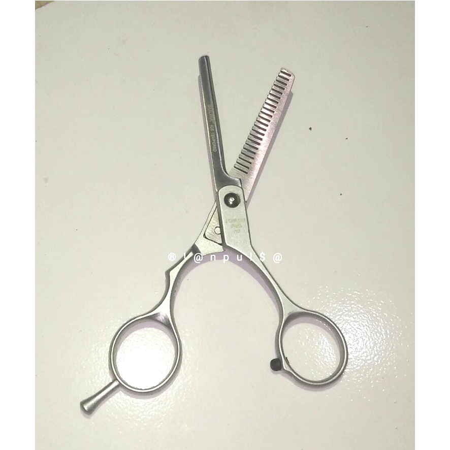 Jual Gunting Rambut 4 Set Gunting Sisir Sasak Pisau Cukur Stainless ...