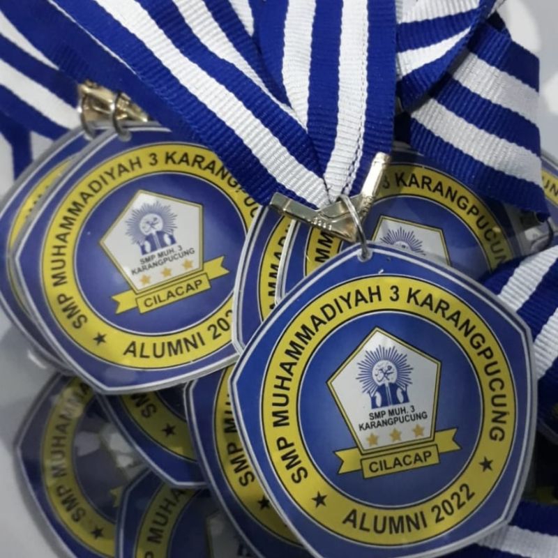 Jual MEDALI AKRILIK CUSTOM MEDALI KELULUSAN WISUDA SEKOLAH TK,SD,SMP ...
