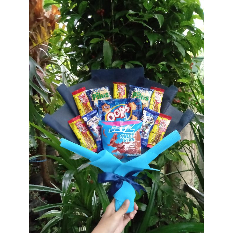 Jual Buket Snack (bisa request Snack dan warna kain) | Shopee Indonesia