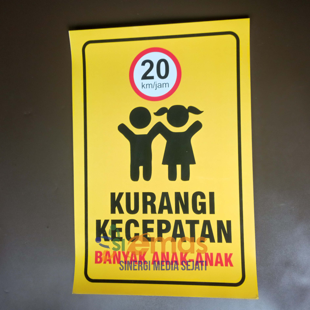 Jual Stiker Kurangi Kecepatan Banyak Anak Kecil | Stiker Mengemudi ...