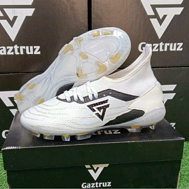 Jual GASTRUS brand lokal original Sepatu bola lokal GT viper putih pink ...