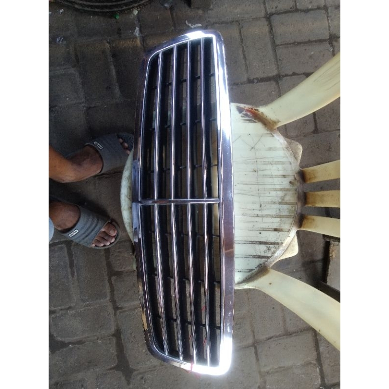 Jual Grill Mercedes Benz W203. | Shopee Indonesia