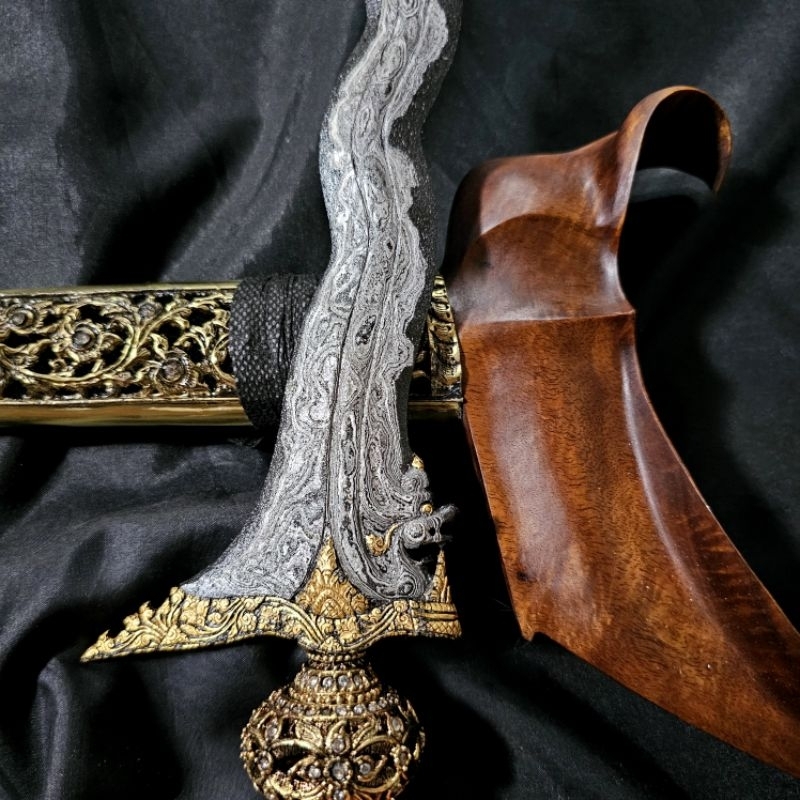 Jual Keris Nogo Siluman IV Luk 13 Kinatah Sepuh Emas | Shopee Indonesia
