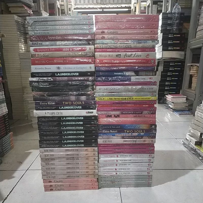 Jual OBRAL MURAH BUKU CABUTAN RANDOM 8 RIBU / BUKU NOVEL REMAJA /NOVEL ROMANCE / NOVEL FIKSI ...