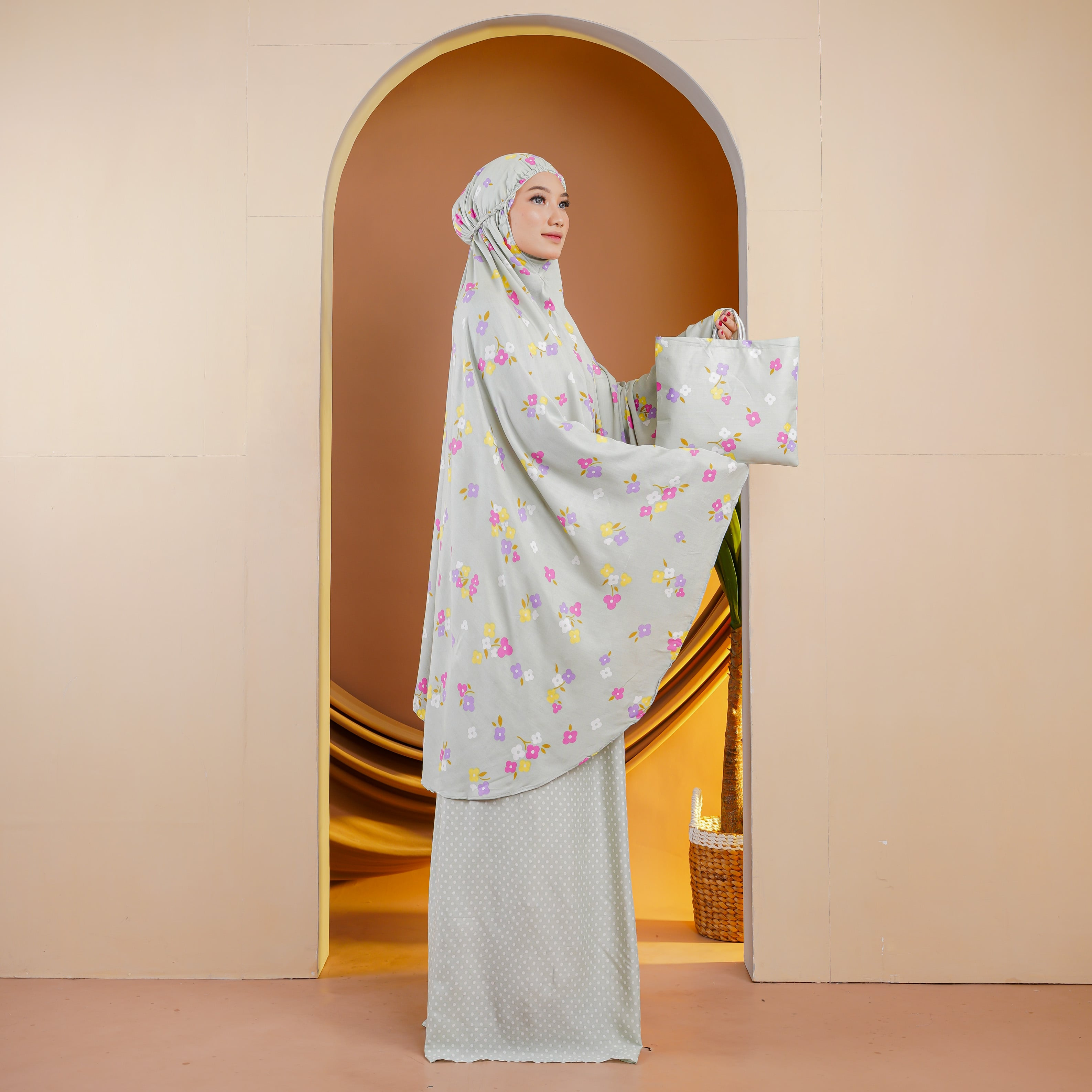 Jual Mukena Dewasa Rayon Bali Premium Mutiara All Over Putri Dania | Shopee Indonesia