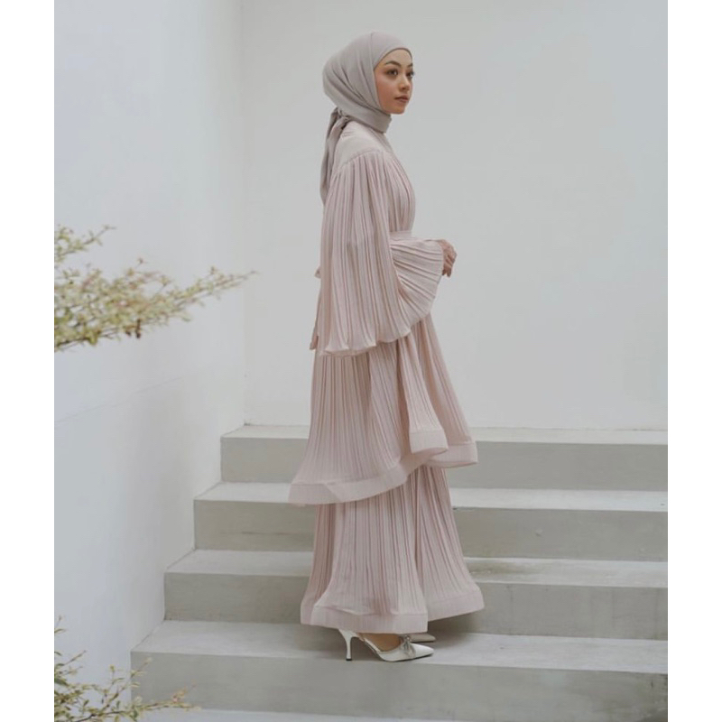 Jual For Rent (Untuk Sewa) Set Dress Pesta Aura Label Madeline Dress ...