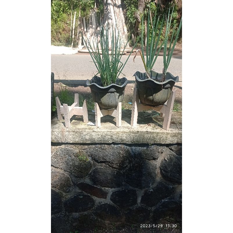 Jual Standing Pot Kayu /Rak Pot Kayu Tanaman M | Shopee Indonesia