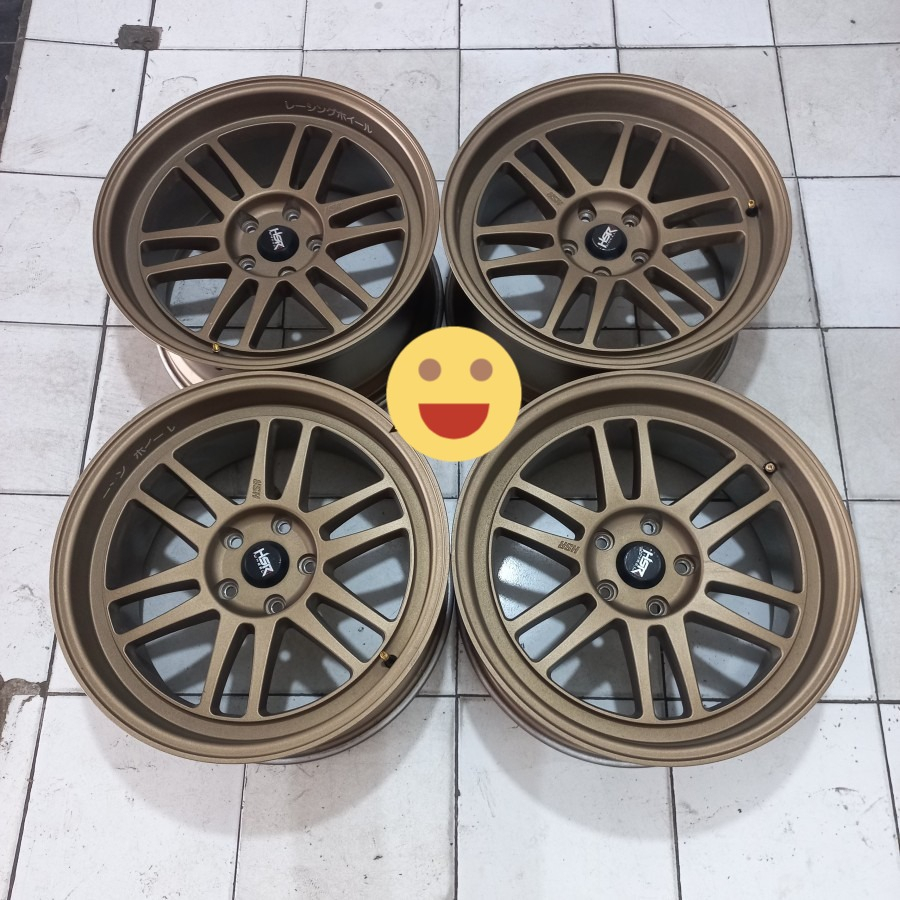 Jual Velg Mobil Bekas Innova Reborn Venturer Zenix Ring 18 Lebar 9 Lobang Baut 5 Et25 Hsr Wheel ...