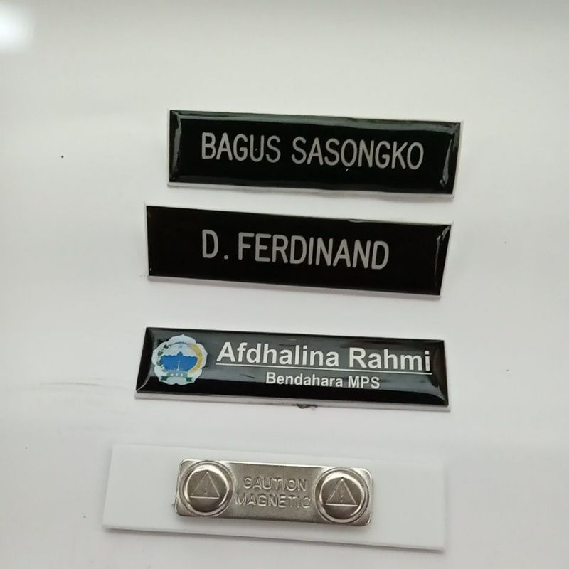 Jual name tag/nama dada lapis fiber glass magnet | Shopee Indonesia
