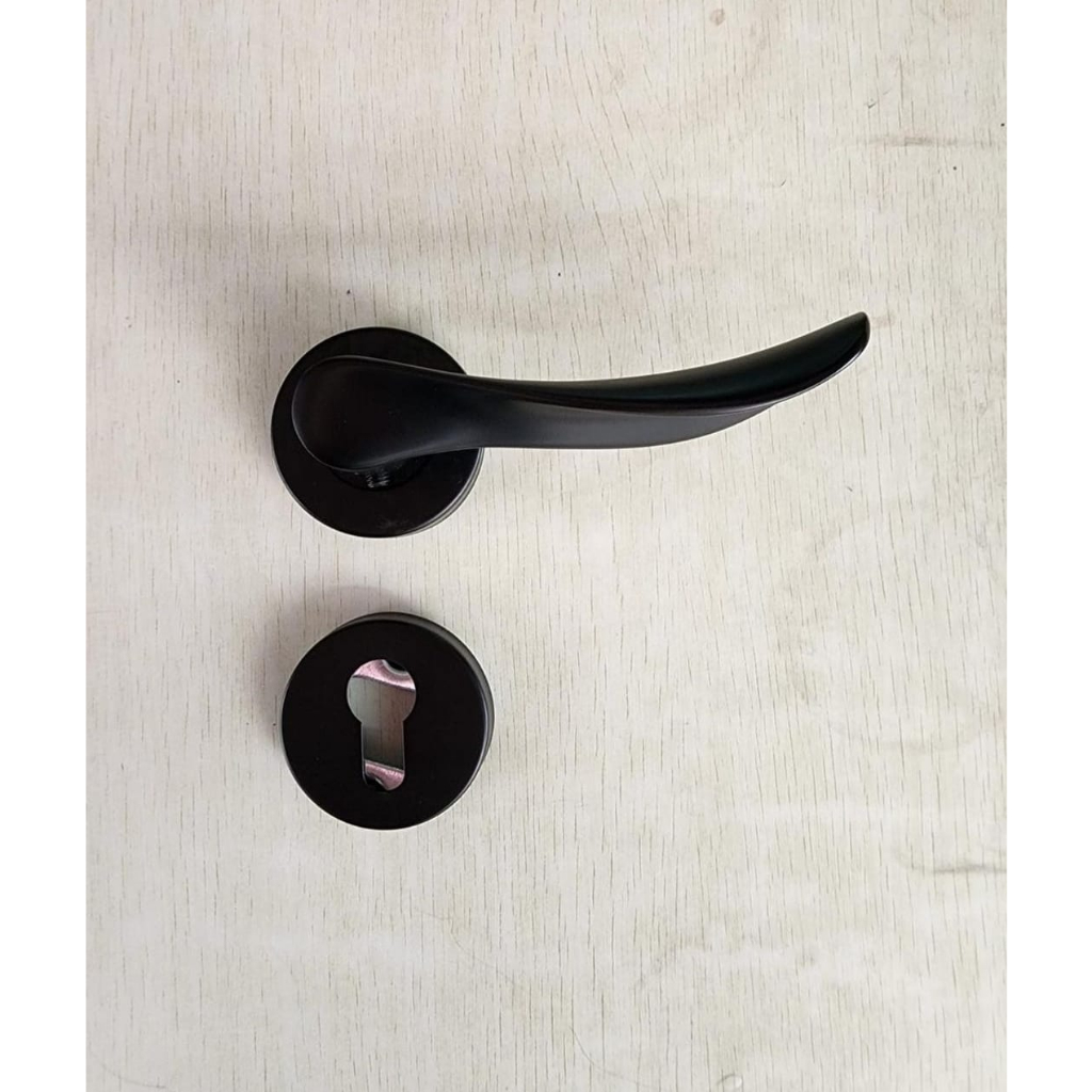 Jual Handle Pintu Soligen Tipe Model Bulat, Komplit Bodi Kunci | Shopee ...