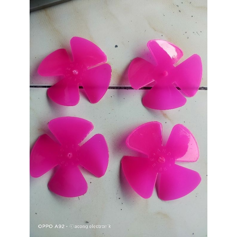 Jual kipas baling-baling layangan ukuran 8x8cm | Shopee Indonesia