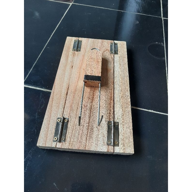 Jual 1 set Papan Lipat Risoles dan garpu Alat Pencetak Risol dan ...