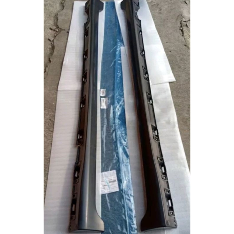 Jual body kit side skirt kijang innova type V ori sideskirt inova 2004 ...