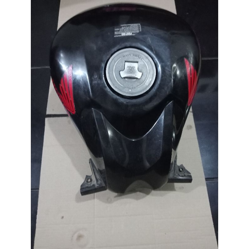 Jual Tangki Tengki Tank Tenk hiTam new cbr 150 R CB 150 R fairing ...