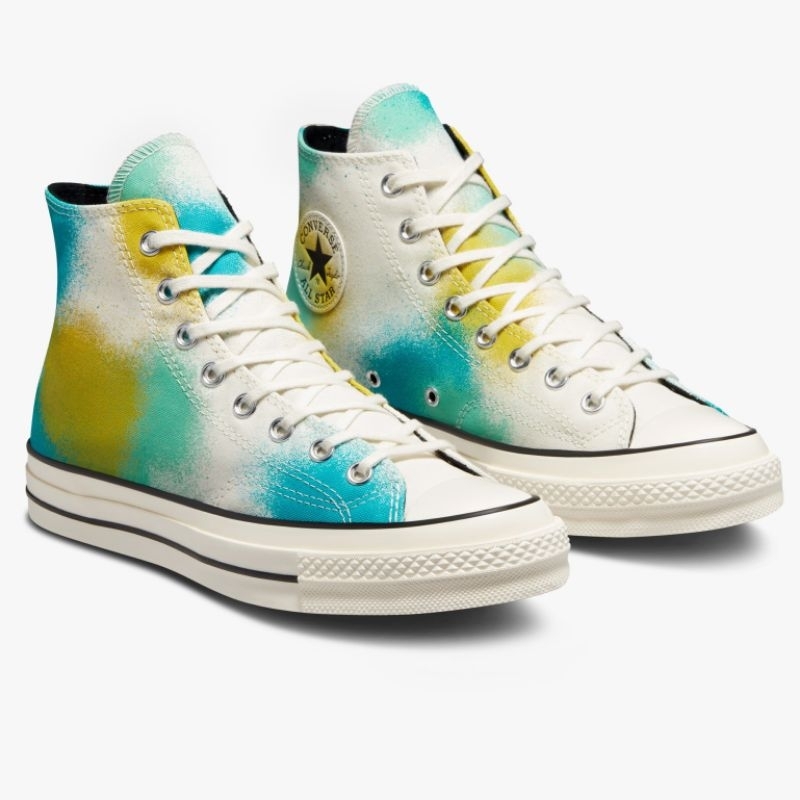 Jual Sepatu Sneakers Pria CONVERSE Chuck 70 High Spray Paint Egret Teal ...