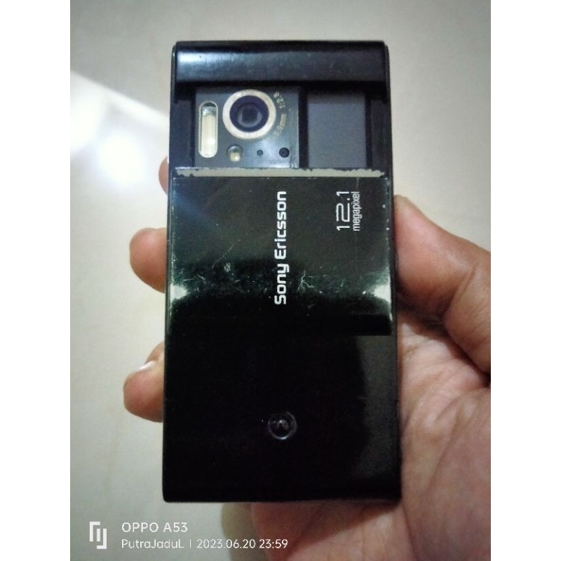 Jual Sony Ericsson Satio U1 i Idou Bahan Original Mulus Jadul Langka Unik Imut Speaker Bass Joss ...
