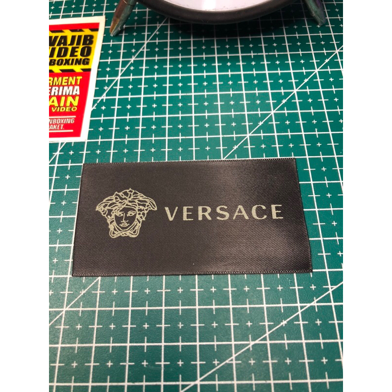 Jual VERSACE TAG WASH SUPER PREMIUM CO 1X DI KIRIM 600PCS | Shopee ...