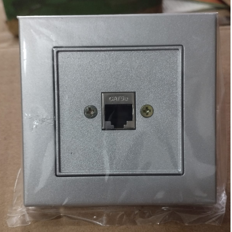 Jual Socket Outlet Data Cat.5 (RJ45) Broco Plano Silver | Shopee Indonesia