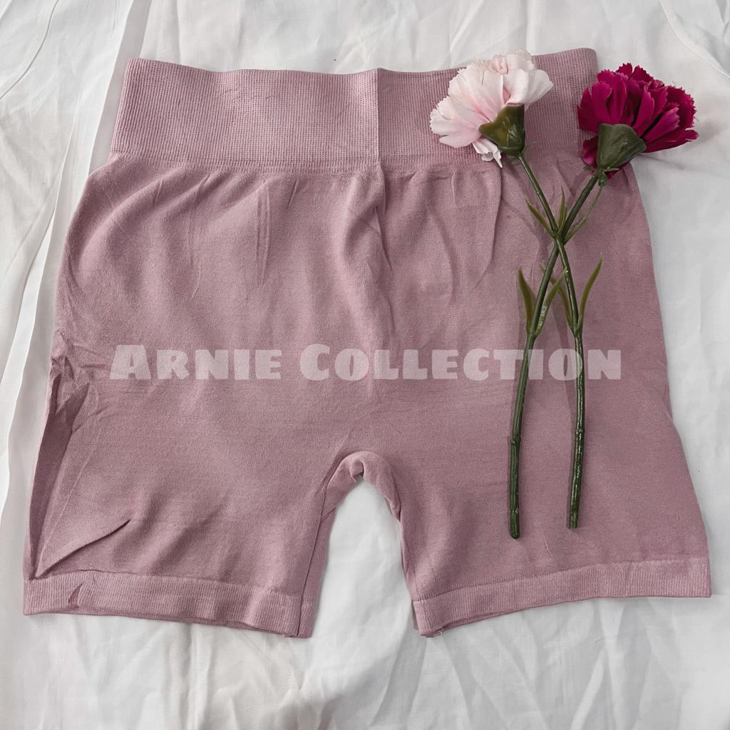 Jual CELANA HOTPANTS WANITA HIGHWAIST / LEGGING PENDEK 3per4 / LEJING MURAH | Shopee Indonesia