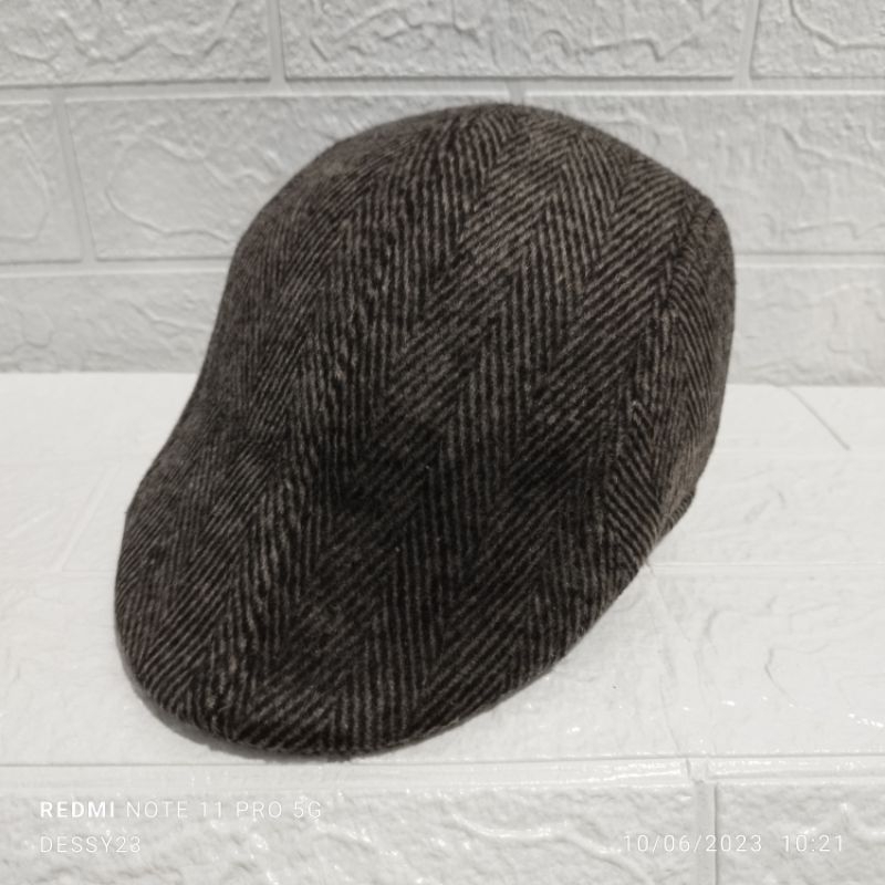 Jual topi flat cap newsboy pelukis pak tino sidin topi import | Shopee ...