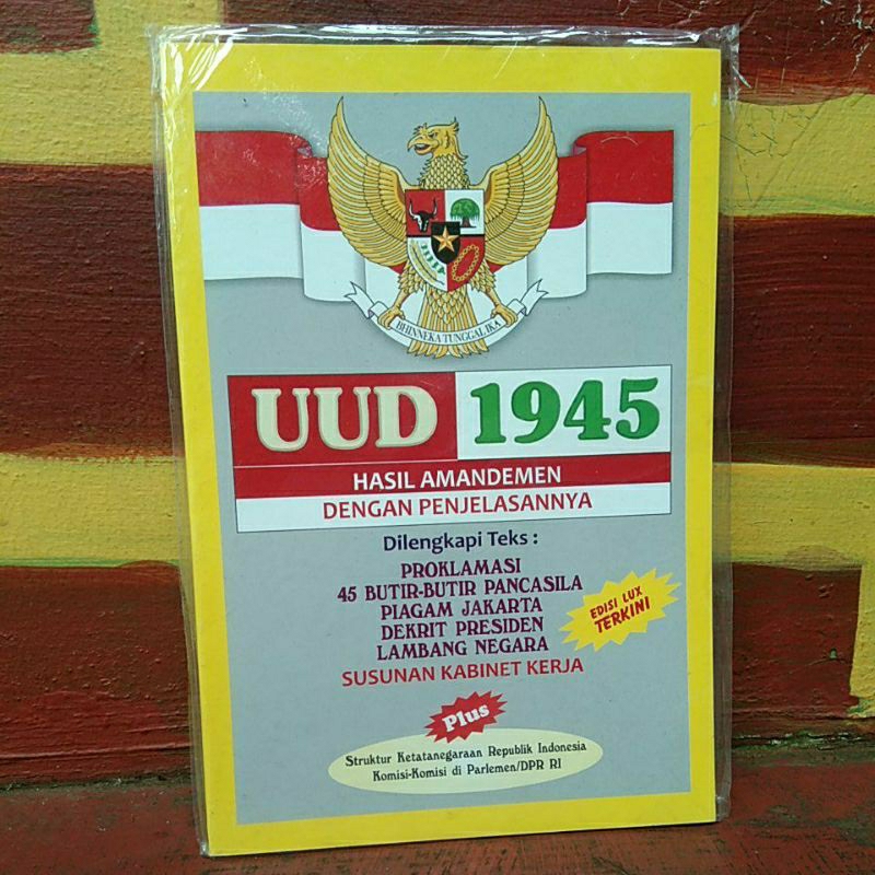 Jual Uud 1945 Hasil Amandemen Dengan Penjelasannya Shopee Indonesia 