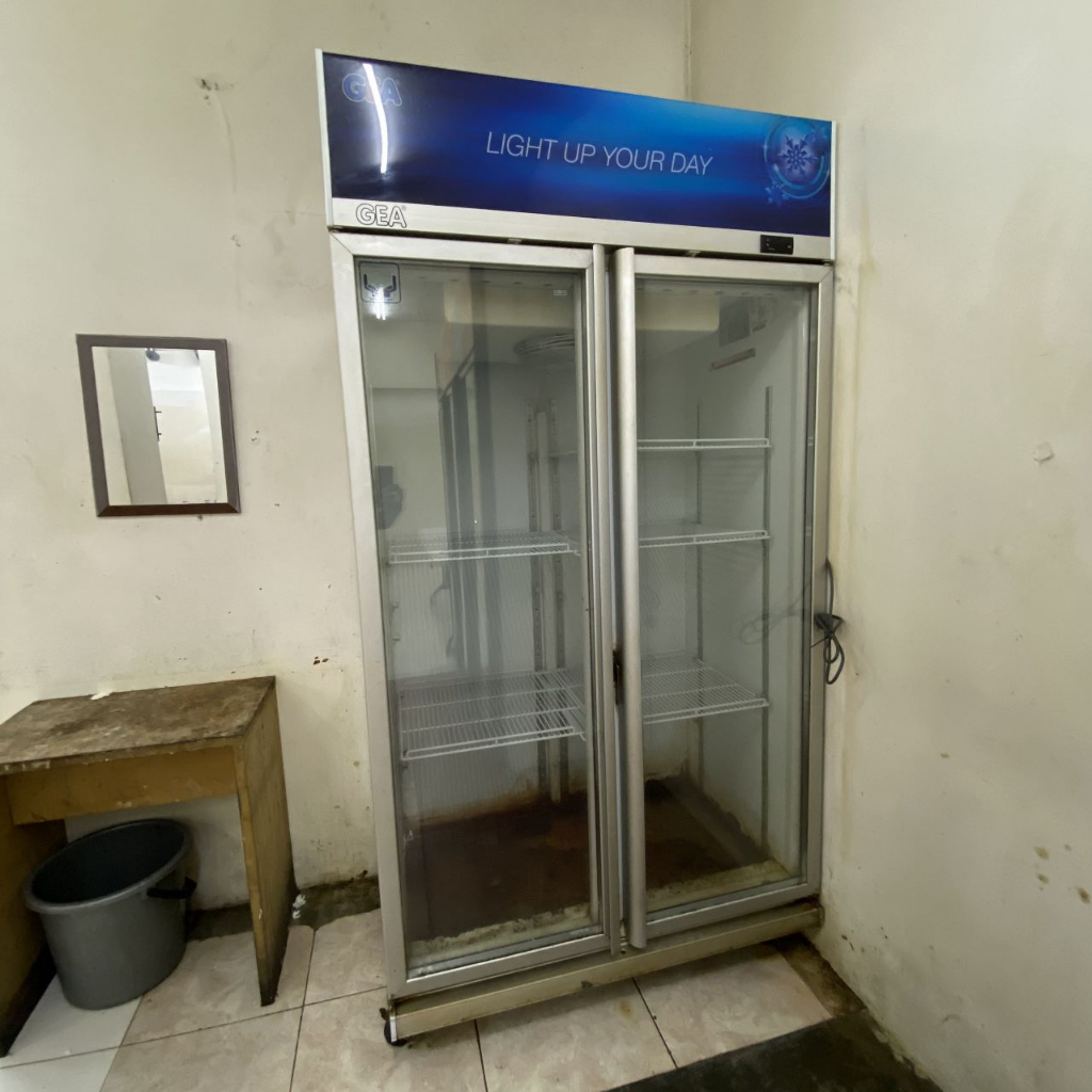 Jual Showcase GEA 2 Pintu | Shopee Indonesia