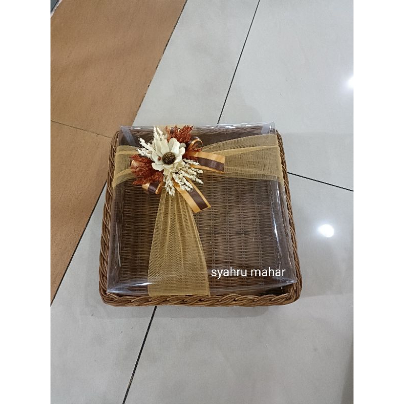 Jual kotak hantaran kue/kotak kue rotan/kotak rotan mika/kotak ...