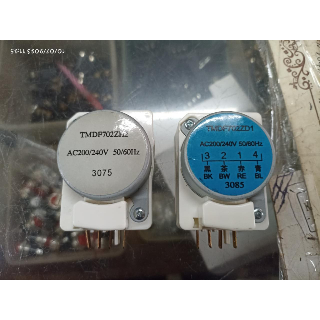 Jual DEFROST TIMER KULKAS KAKI 1-3(BIRU) DAN 1-4(PUTIH) | Shopee Indonesia