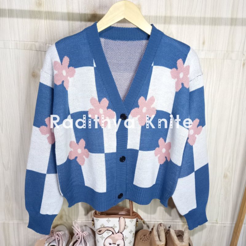Jual Livia Kardigan Flower Rajut-Atasan Rajut Wanita Korea | Shopee Indonesia