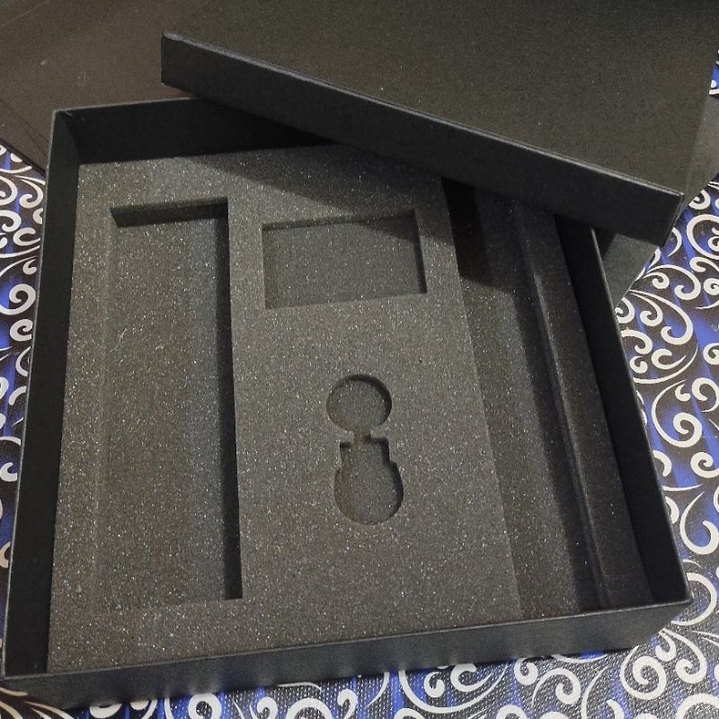 Jual Hardbox Skat Busa / Box Hampers Custom Design Size 30 x 30 x 8 cm ...