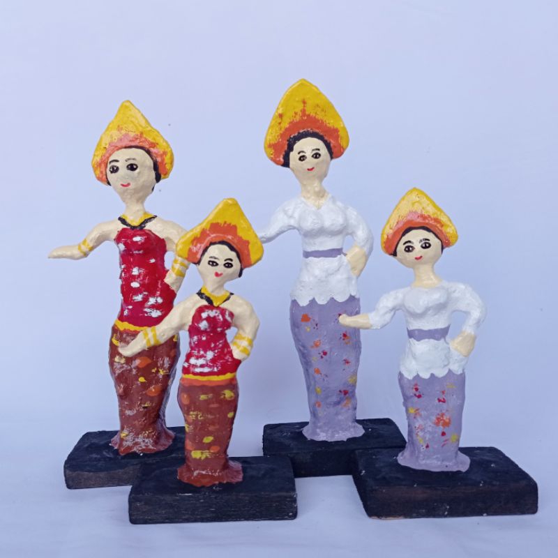 Jual Patung Penari Bali Bubur Kertas Koran dari Kawat Kerajinan Tangan ...