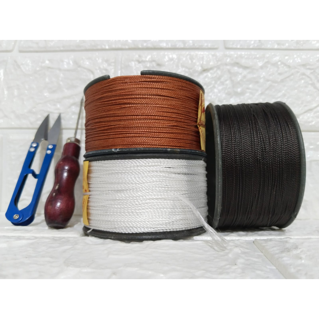 Jual Paket Benang Nilon Besar Sol Sepatu + Jarum Sol Sepatu + Gunting ...