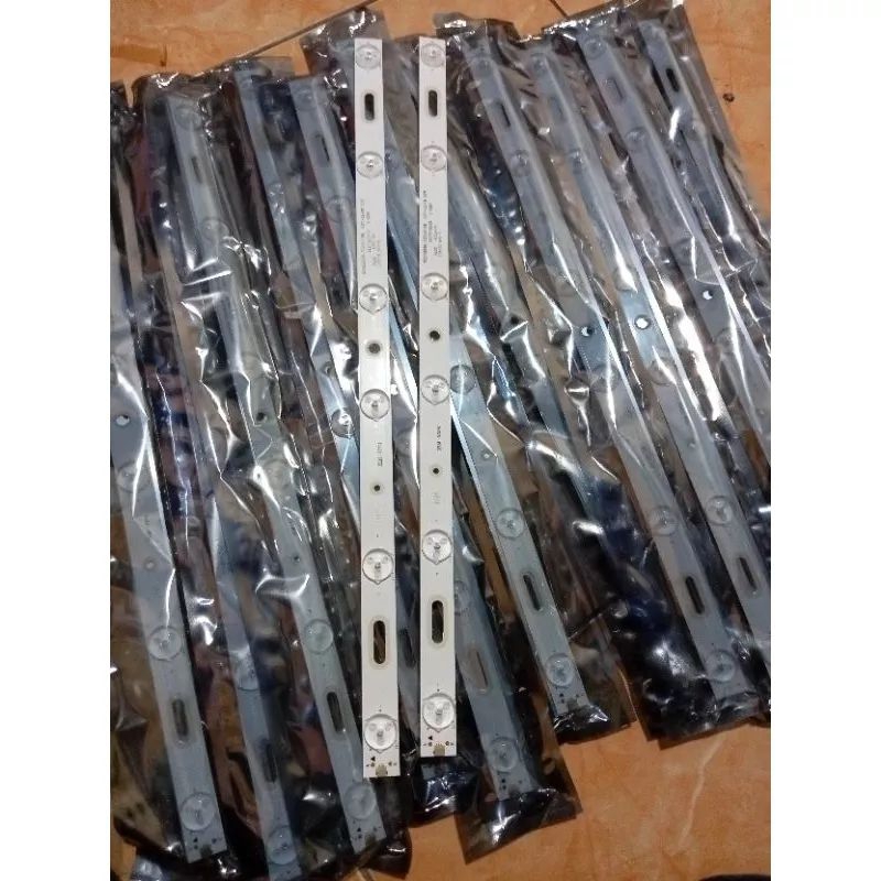 Jual backlight tv led polytron 24inc original backlight led tv polytron ...