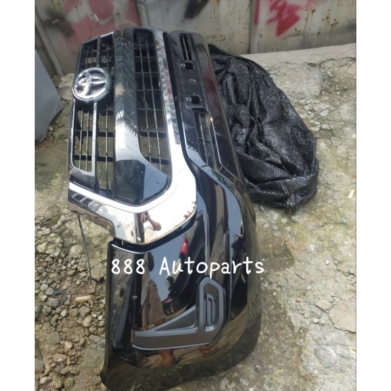 Jual bumper depan toyota hilux rocco facelift 2020 2023 original ...