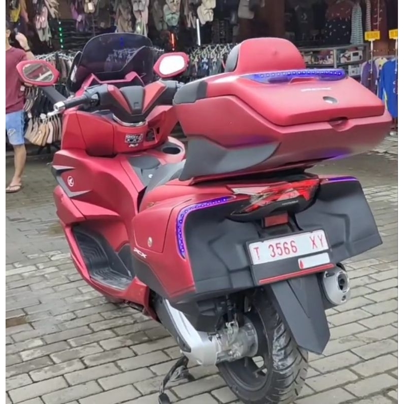 Jual Top Box Tengah Honda PCX 160 v3 Model Goldwing | Shopee Indonesia